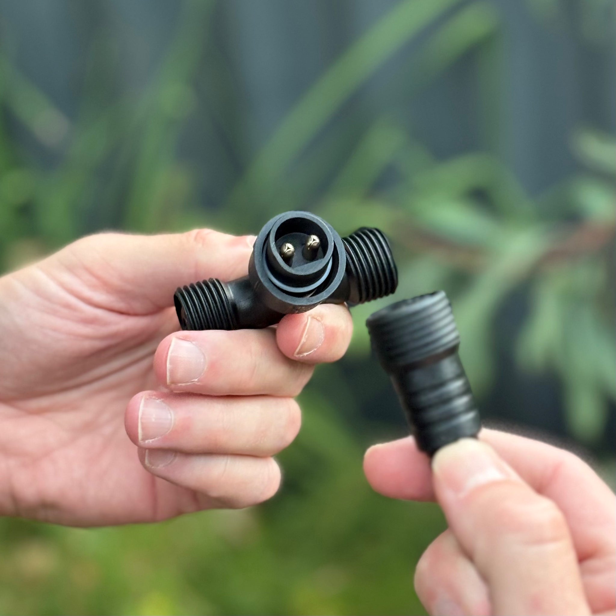 T-Splitter - Black | Order Now | Lumee